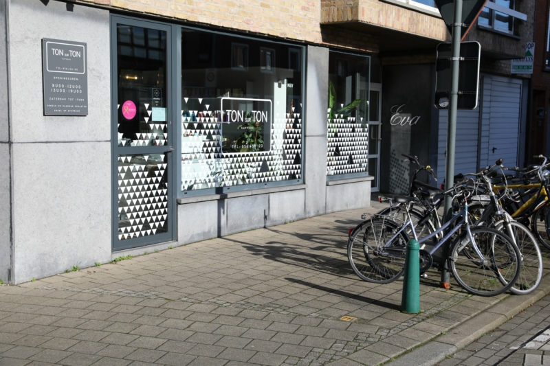 Winkel te Residentie Eva (Kortrijk), Winkel – Spillebeen